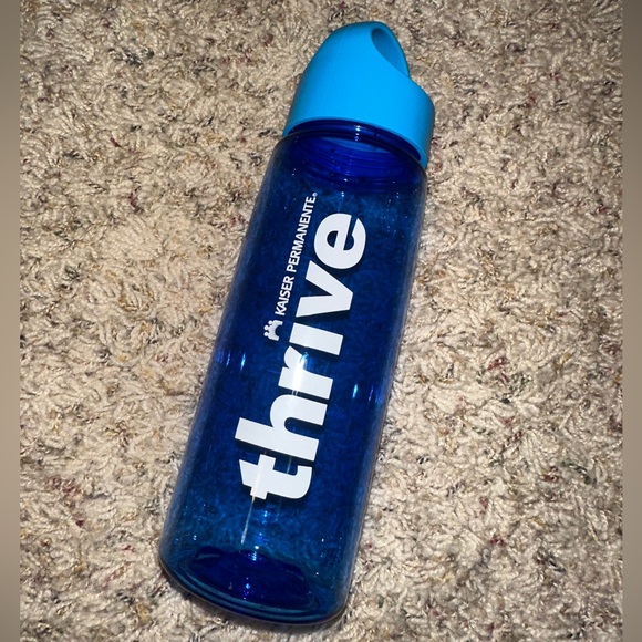 Kitchen | Nwt Kaiser Thrive Brillant Blue Water Bottle Sealed | Poshmark
